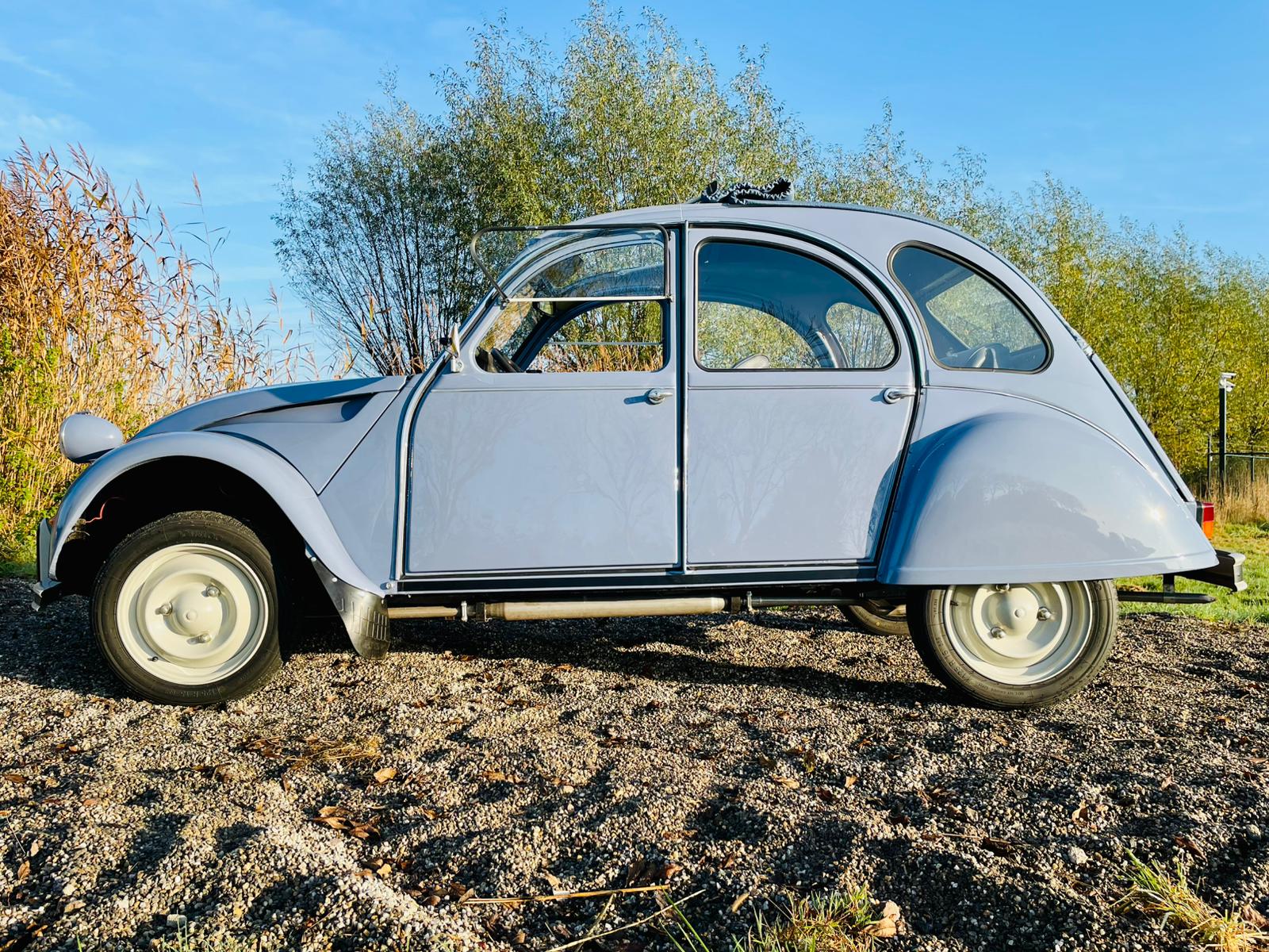 2cv6 Club bleu celeste '86 - Ad v.d. Horst